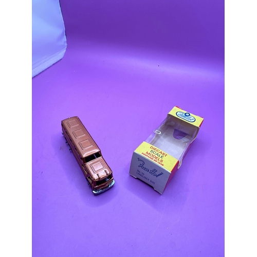 Fun Ho Scale Models No 56 Landliner Bus MIB