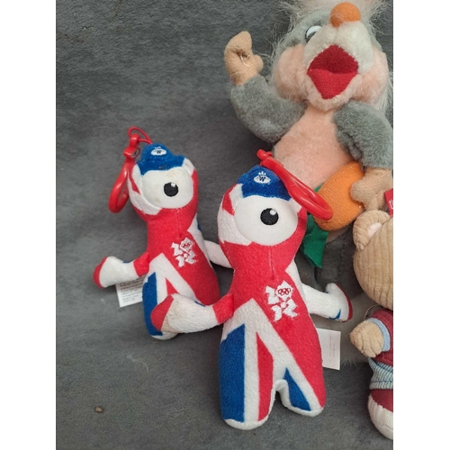 5X Small Variations Of Teddy Rabbit And 4 Key Chain Teddy All Unboxed