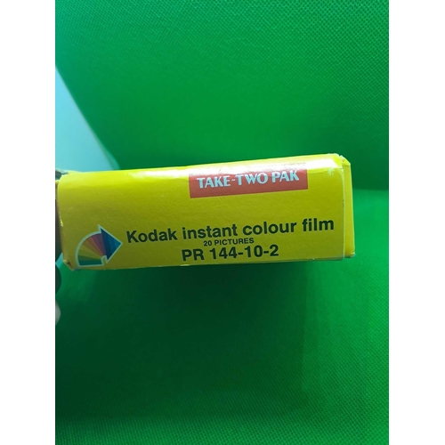 Kodak Instant Colur Film With Satinluxe Finish 20 Colour Pictures