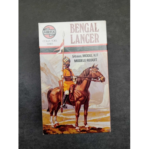 3x Airfix model figures 1x British 10th Hussar 1815 54mm model kit new ...