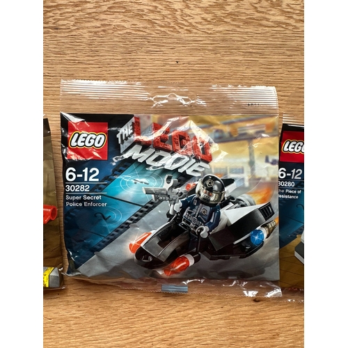 mixed lot of Lego Movie Polybag sets, 30280 x 2 and 30282