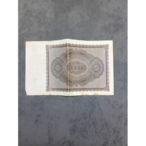 Mixed Lot, 2 x German 100000 Mark bank notes. (R00726957) amd ...