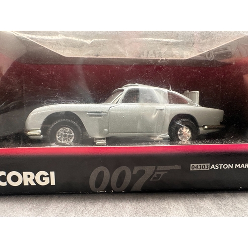 Corgi 007 James Bond Aston Martin DB5 04303
