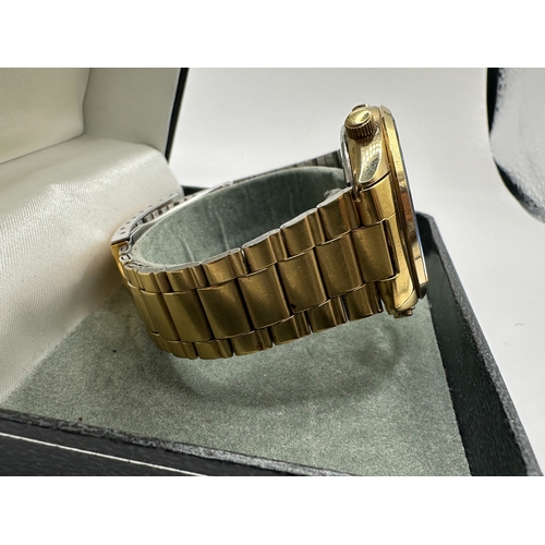 Iconic James Bond Seiko Gold Plated Quartz Chronograph Bracelet Watch Ref 7A28-7020 A4 in Seiko Box.