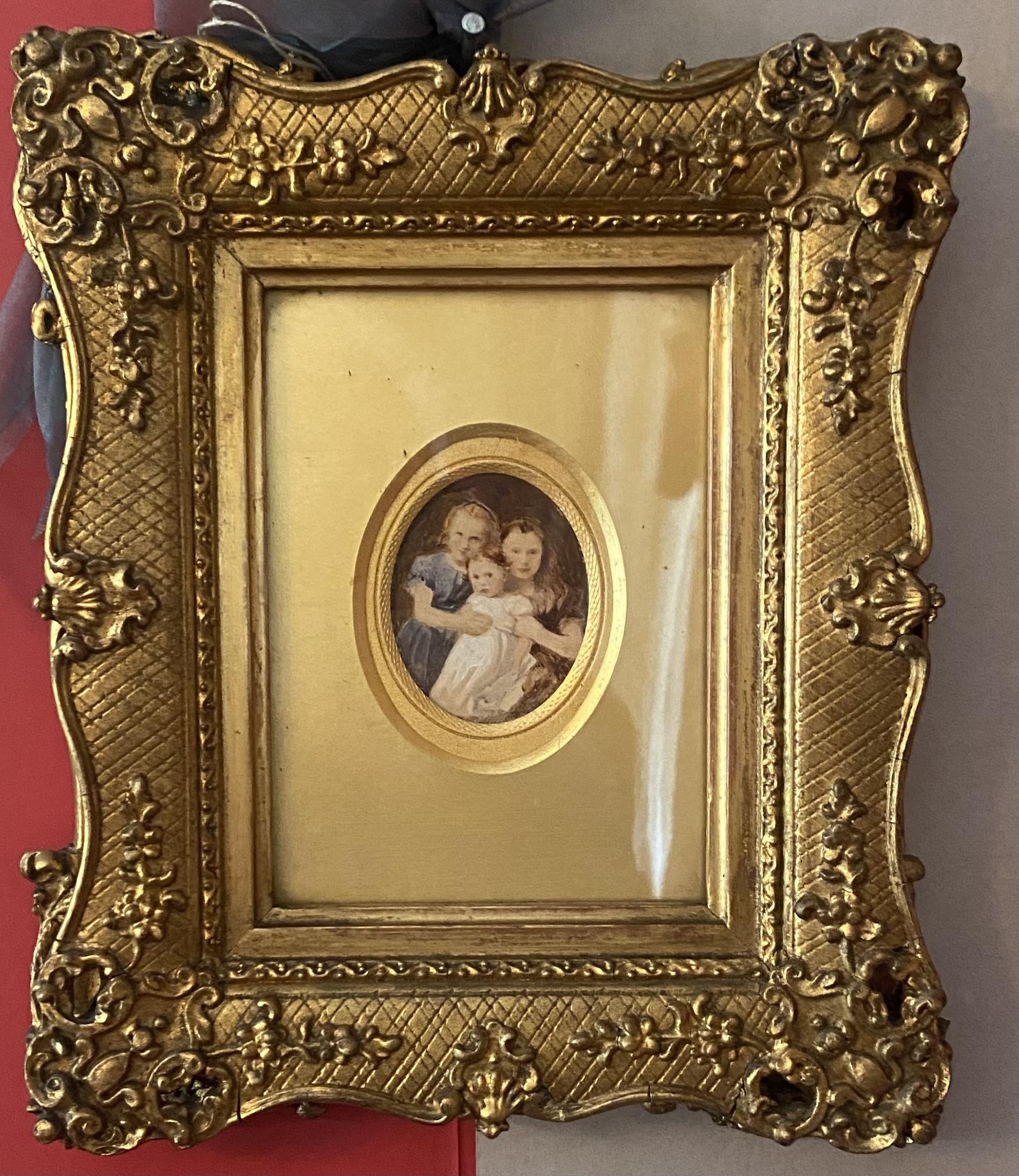 Stunning Heavy Gilt Framed Portrait of 3 Girls