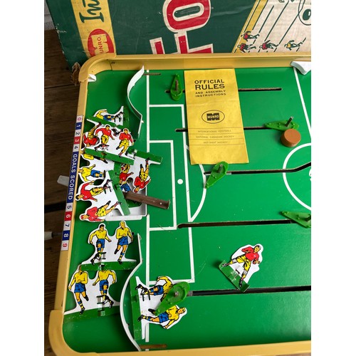 Vintage Munro International Football Game