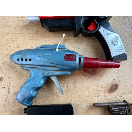 Tokyo Toys Japan Plastic Space Gun & other Vintage Toy Guns