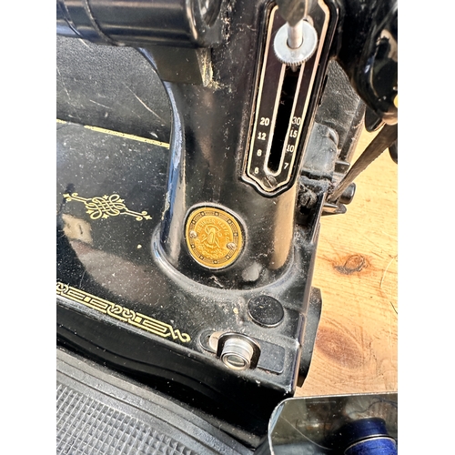 Singer 221K Featherweight Sewing Machine