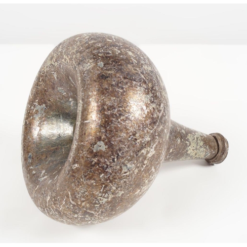 17TH-CENTURY ANTIQUE WINE BOTTLE