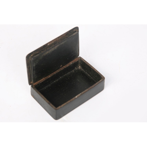 REGENCY PAPIER MACHE SNUFF BOX