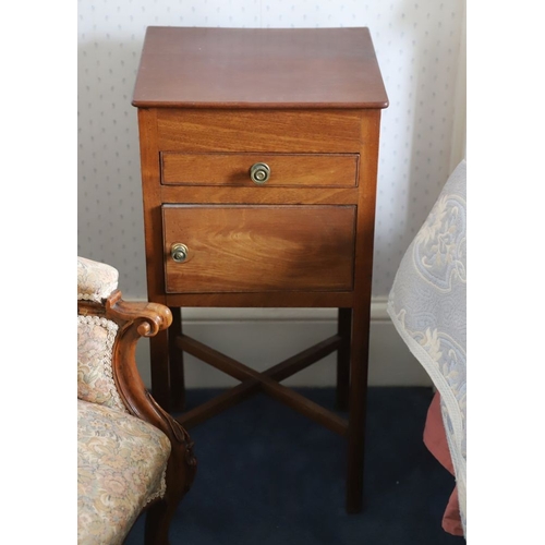 GEORGIAN MAHOGANY BEDSIDE LOCKER