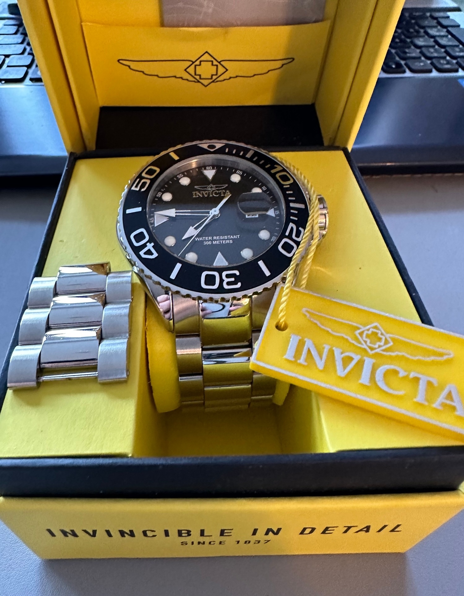INVICTA Grand Diver heavy mens watch, 300m, spare links, boxed with tag ...
