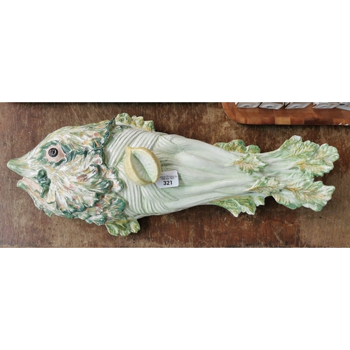 Novelty ceramic fish shaped tureen and cover. (B.P. 21% + VAT)