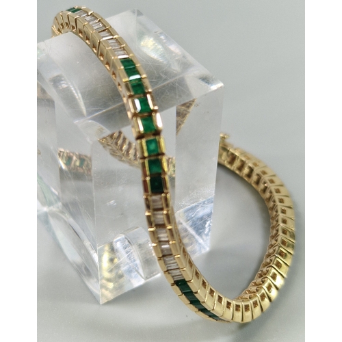 14K gold Amoro diamond and emerald repeating bracelet. 19.3g approx ...