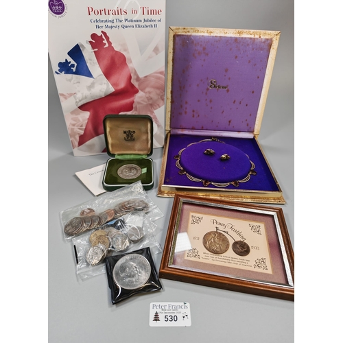 Tub of assorted mainly coinage to include: Portraits in Time ...