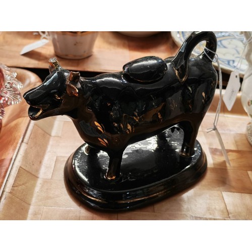 Tray of assorted pottery to include: 19th century Llanelly 'Fern' jug ...