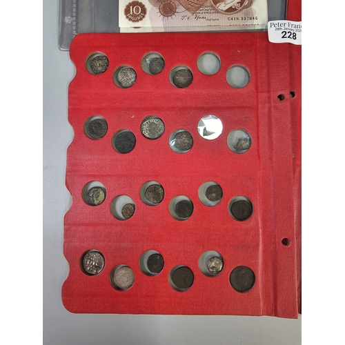 Collection of Bank of England 10 Shillings Notes, together with a ...