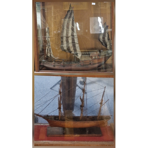 Cased wooden model of a Chinese Junk/Sampan, glazed. The case, 55x59cm ...