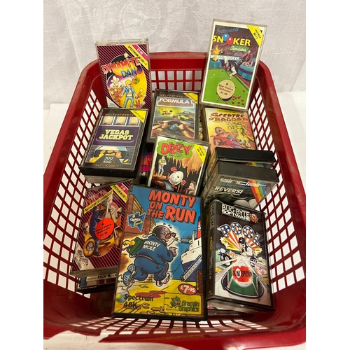 SELECTION VINTAGE RETRO GAME TAPES