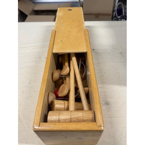 CROQUET SET IN BOX