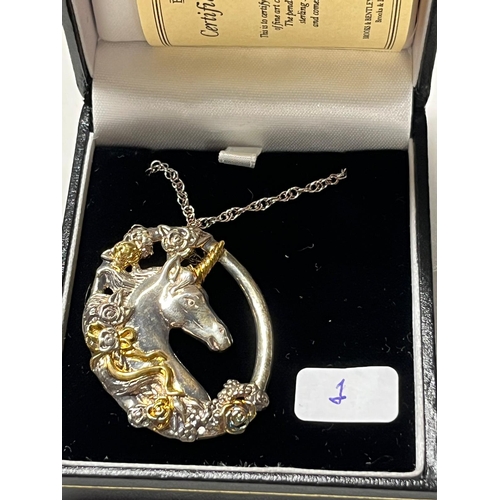 SHM UNICORN PENDANT ON CHAIN