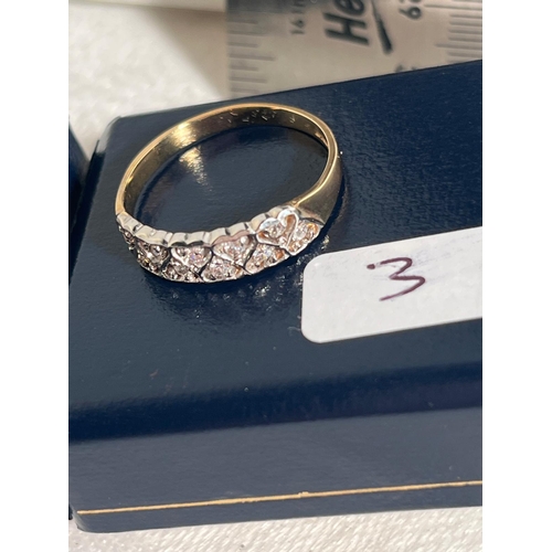 9CT WHITE STONE RING SIZE T