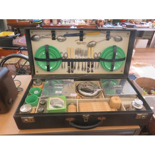 Cased Garrison Picnic Set