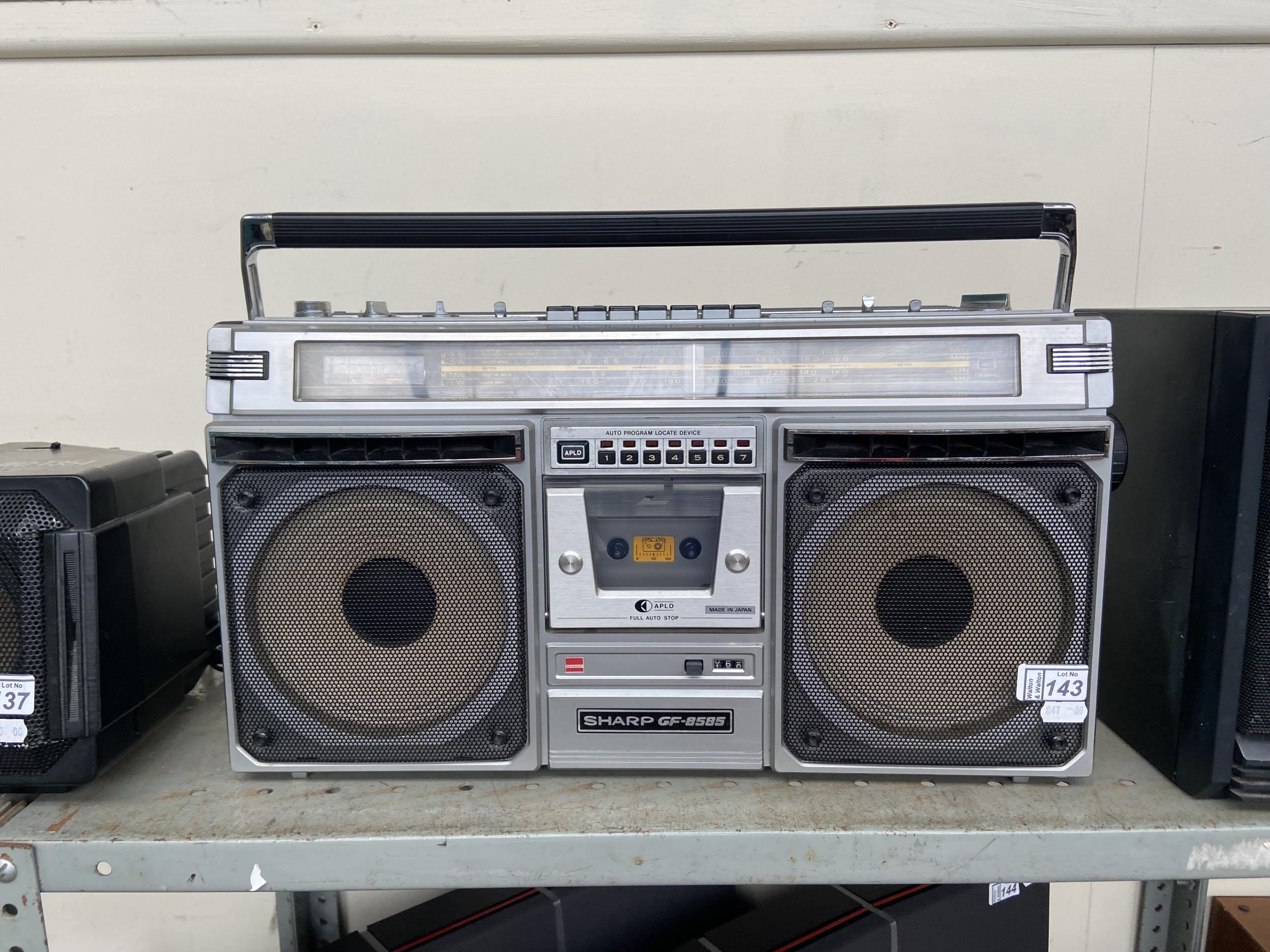 Sharp portable radio