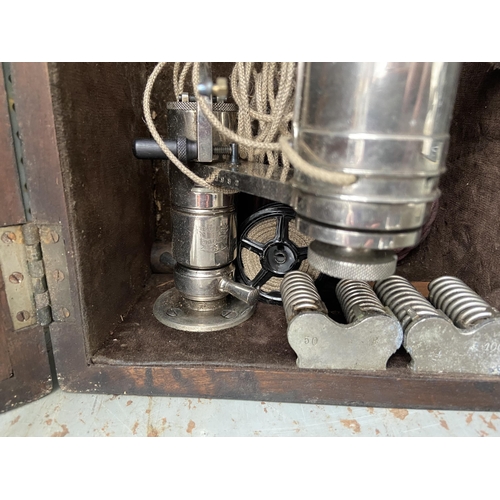 Crosby steam engine indicator