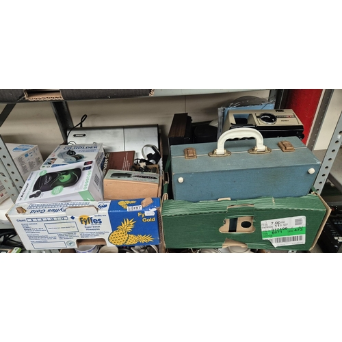 2 Boxes containing assorted electronics including a Roberts radio, bluetooth speaker, Prinz projecto