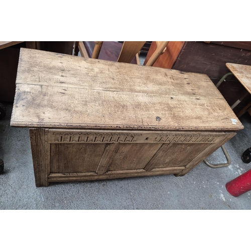 Antique pitch pine bedding box