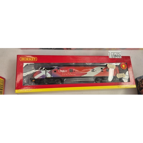 Hornby LNER Flying Scotsman rolling stock model (R40370)