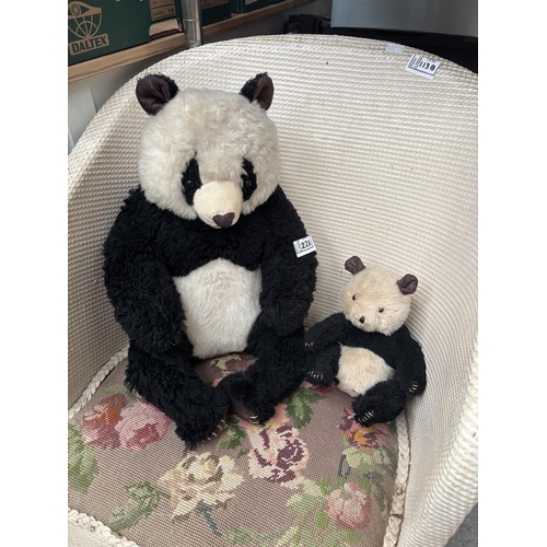 Vintage Wendy Boston Panda with cub