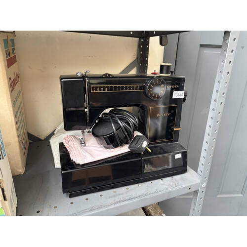 Toyota Deluxe 418 electric sewing machine