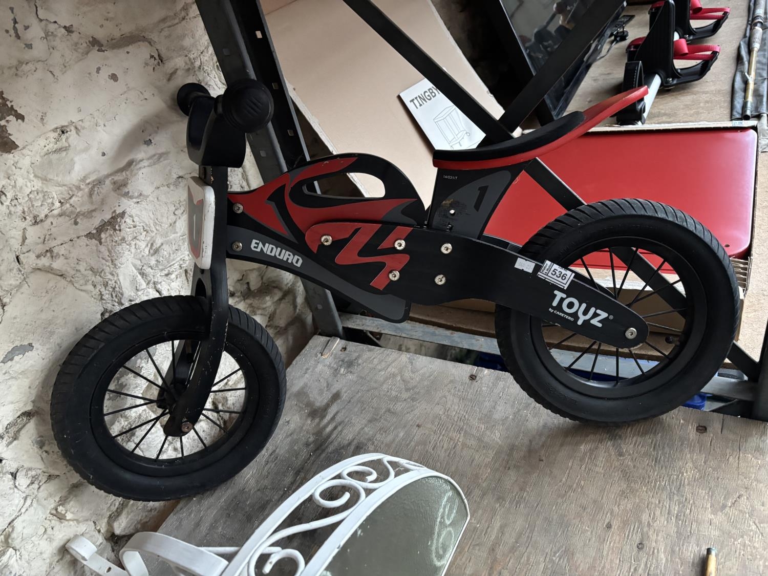 Children's Caretero Toyz Enduro ride-on bike