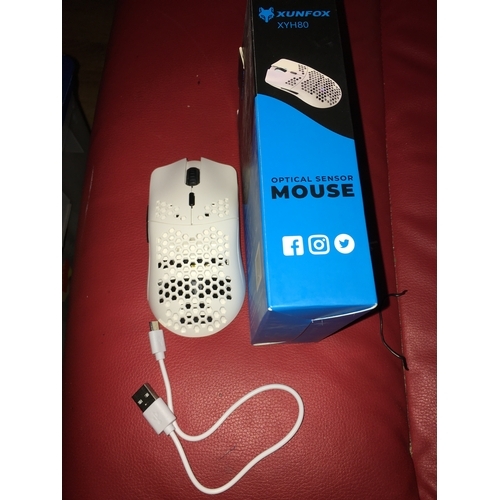 NEW BOXED XUNFOX USB Wireless Optical SENSOR Gaming Mouse