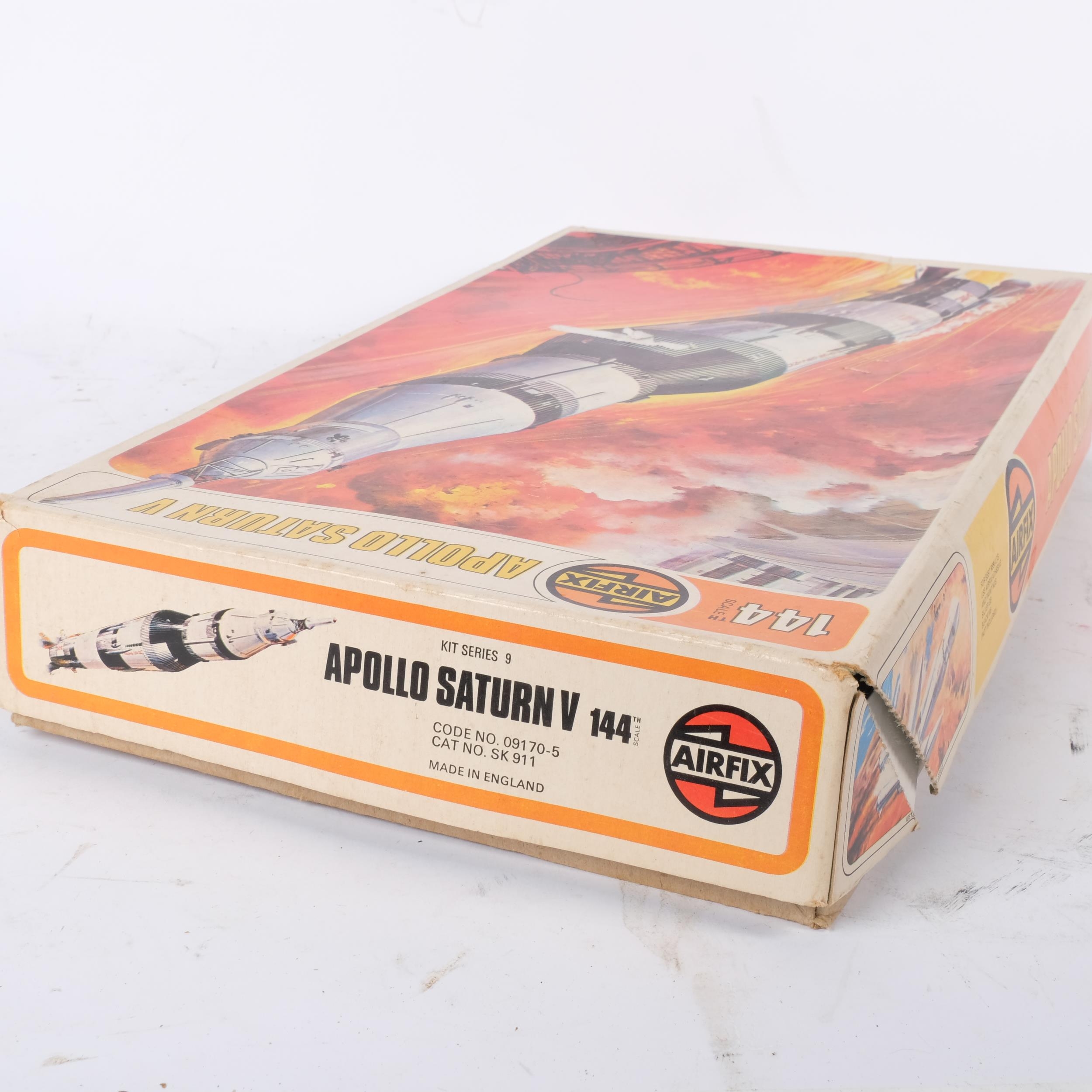 An Airfix 144th scale Apollo Saturn V model kit, catalogue no. SK911 ...