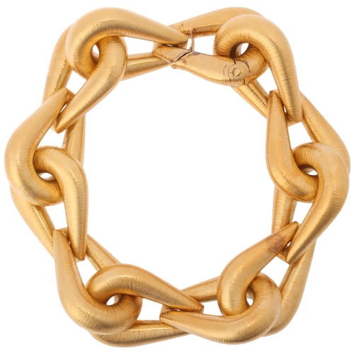 A Vintage 18ct gold chain bracelet, maker MR, import hallmarks London ...