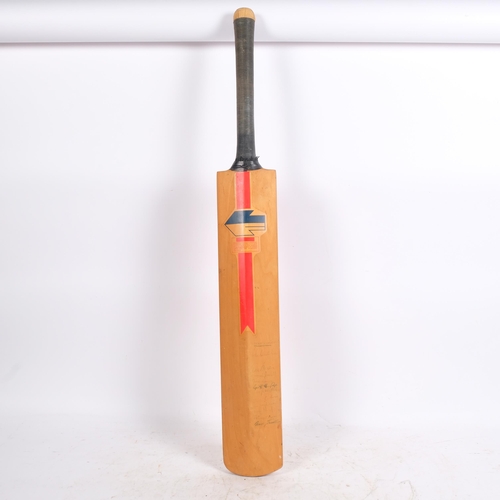 A Lillywhite Frowd cricket bat, signed by England and Warwickshire ...