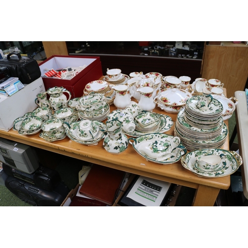 Extensive Masons Chartreuse pattern dinner service to include Tureen ...