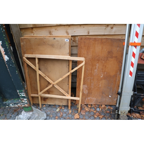 616 - 3 Folding Wall paper tables with 2 supports
