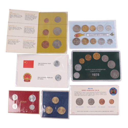 World proof and uncirculated coin sets including Singapore, Rhodesia ...
