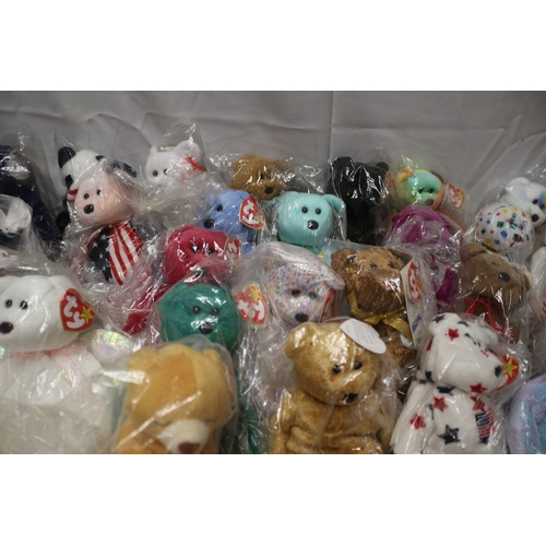 Large Collection of 35x TY Bears, Beanie Babies.