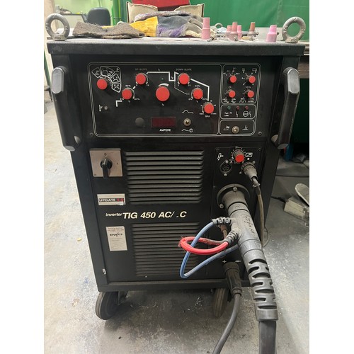 EWM TAURUS 405 MIG WELDER