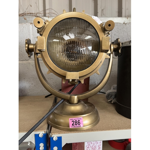 table spot lamp h126