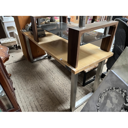 strong table with metal legs