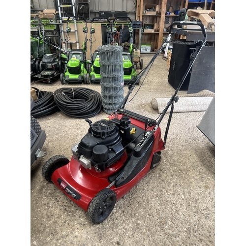 TORO Kawasaki Fj180V lawnmower