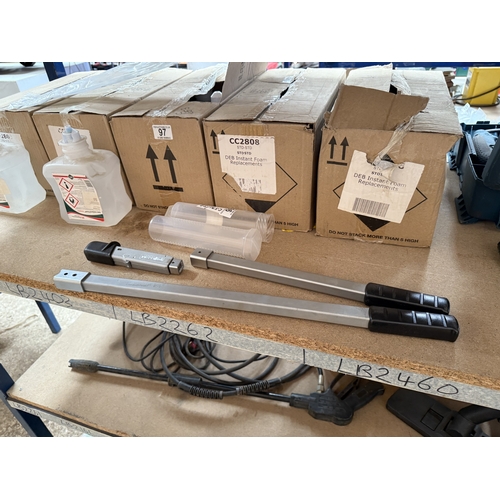 (no 58) x 2 torque bars