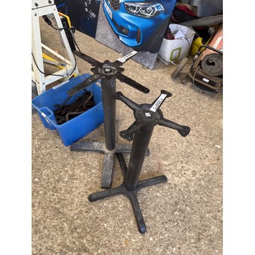 x 2 metal stands