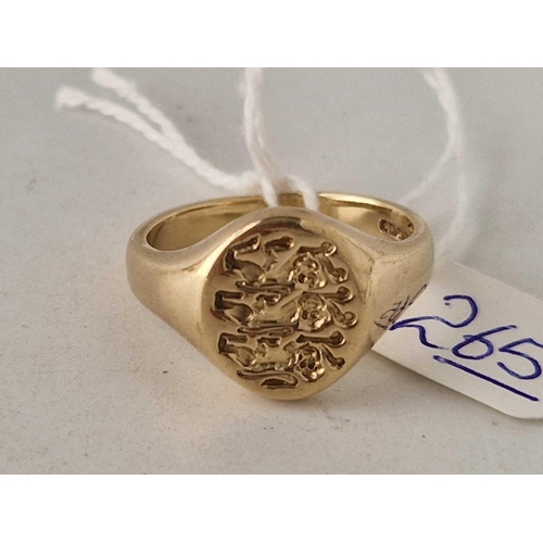 A gents heavy Royal lions of England signet ring 9ct size T 8.9g